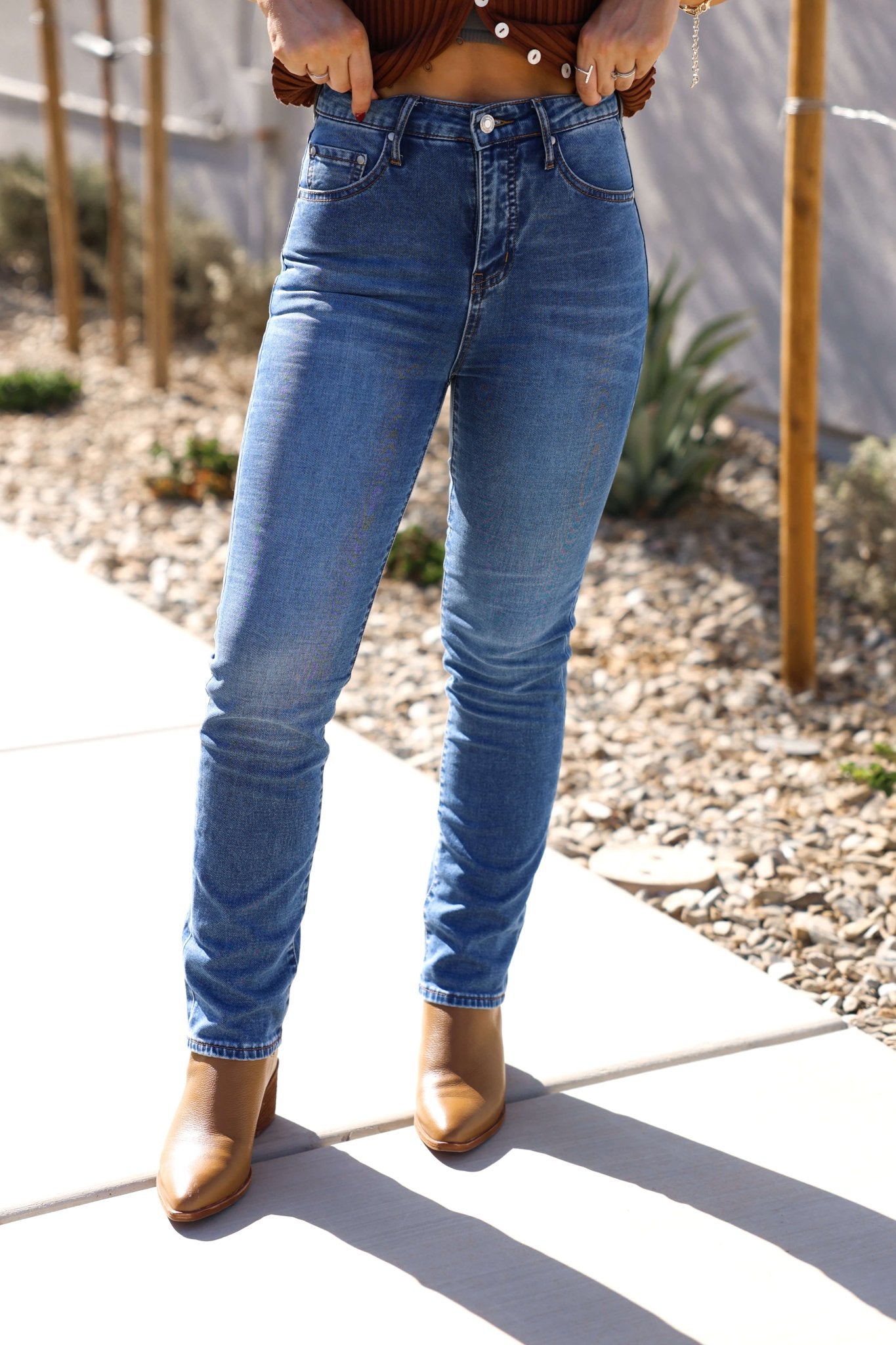 Thread & Supply Adrian Dark Wash Mid Rise Jeans – Magnolia Boutique