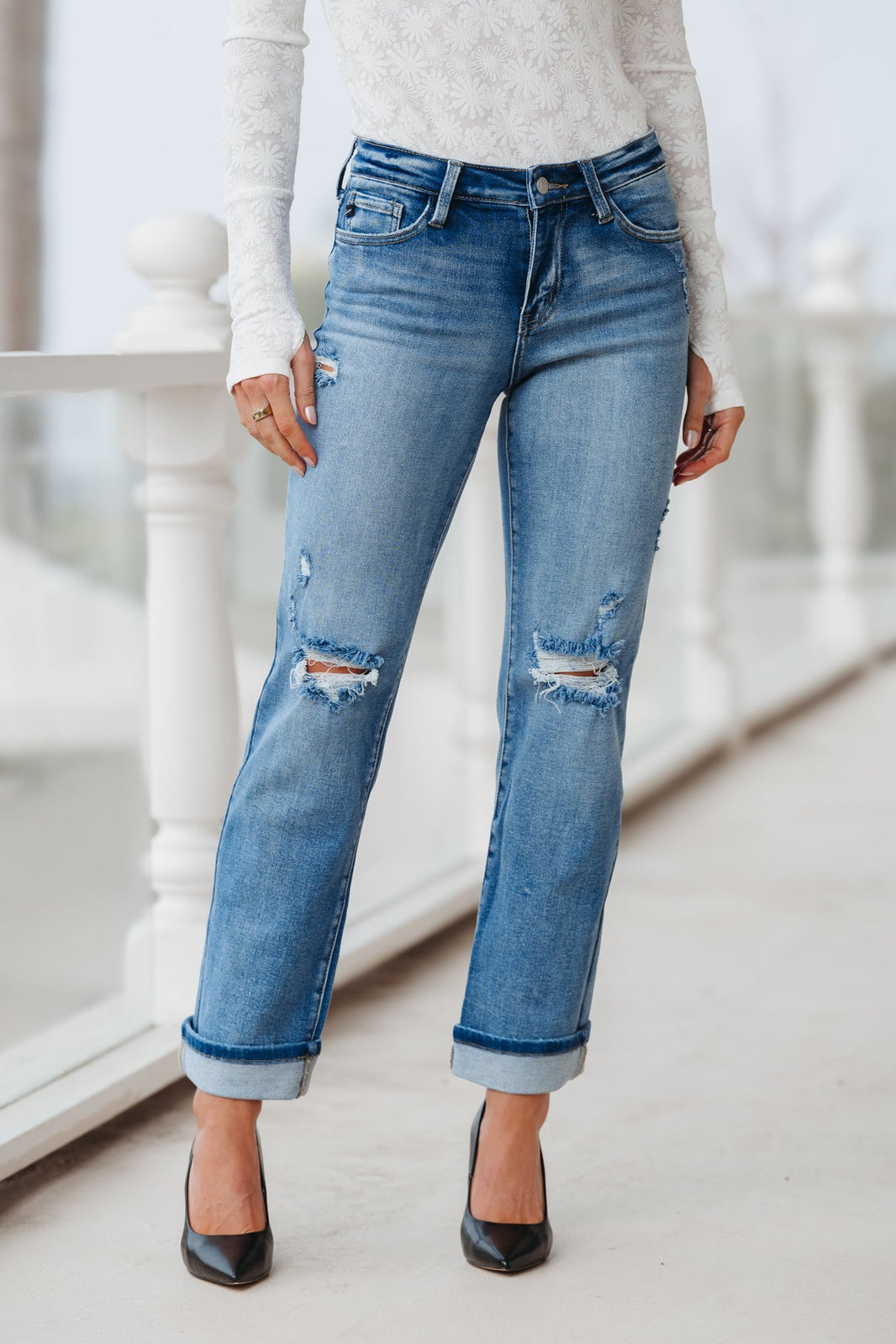 Trendy Women’s Jeans – Flare, Skinny & Boyfriend Styles – Magnolia Boutique